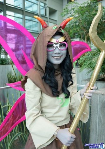 Show Us Your Moves: Cara Cosplays as God Tier Feferi from Homestuck ...